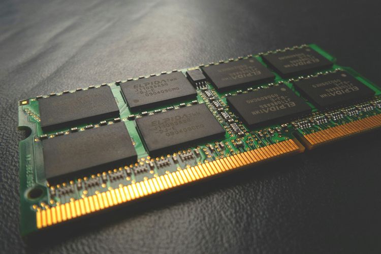 Pengertian RAM, Fungsi, Cara Kerja, dan Jenis-jenisnya