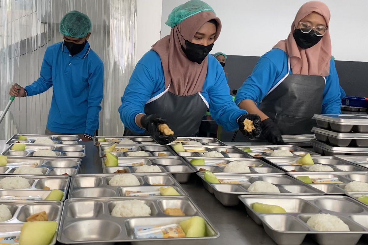 Kala Pemerintah, OJK, dan BI Kompak Dorong Bank Danai Program MBG ...