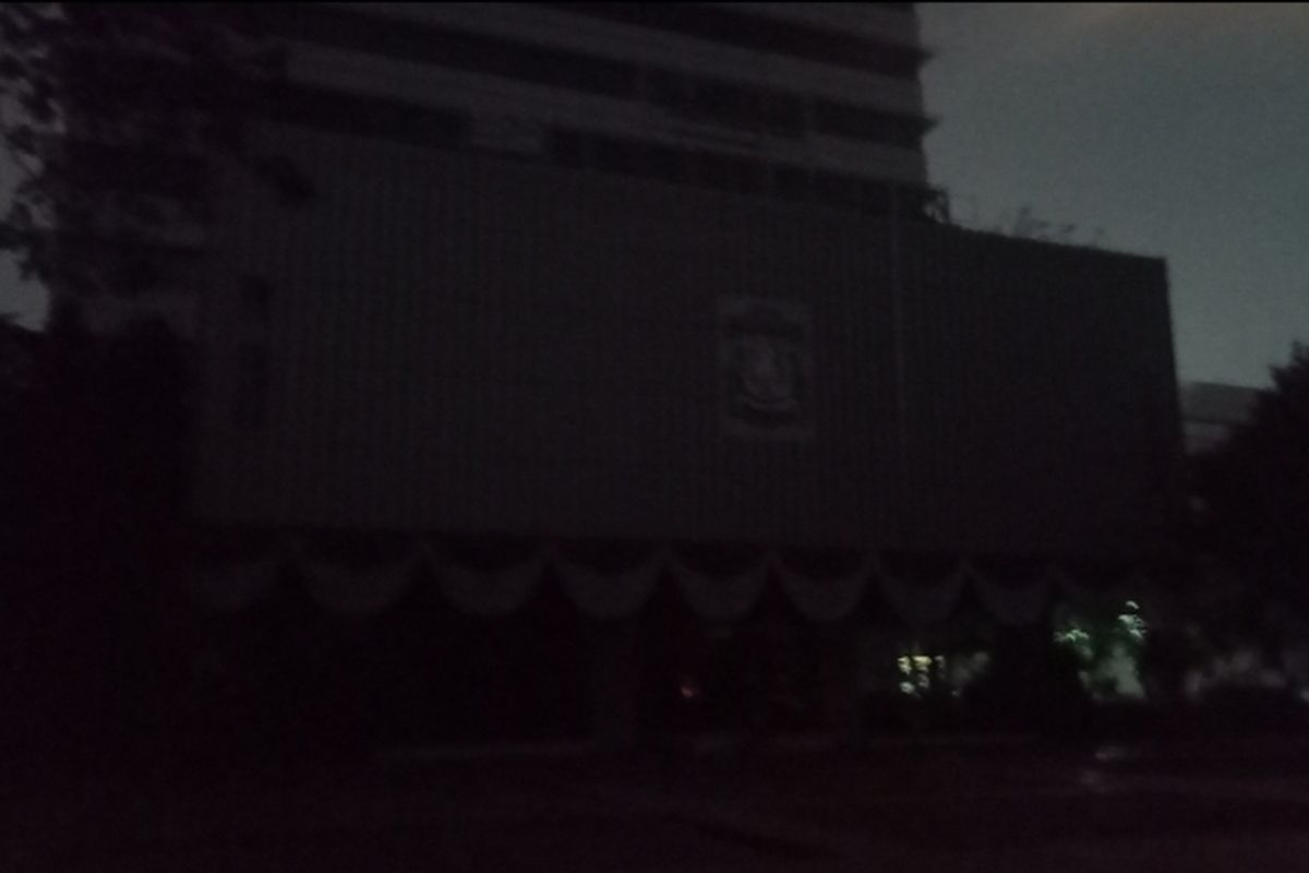 Mati Lampu Berulang di Bekasi Bikin Pedagang Merugi, Es Mencair hingga ...