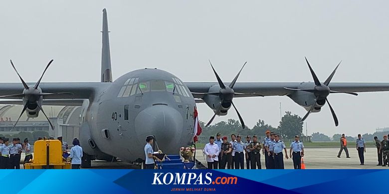 Menhan Prabowo Serahkan Pesawat Super Hercules C-130J kepada TNI AU