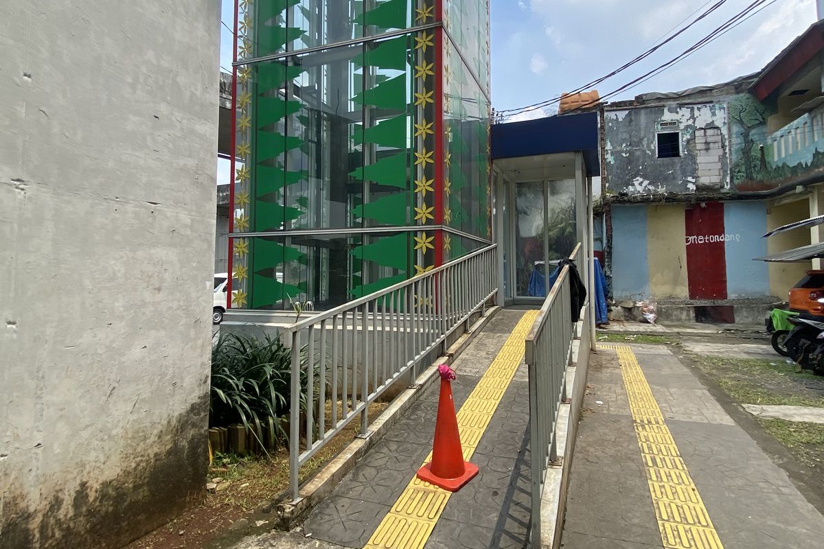 Lift JPO Lenteng Agung Rusak Terbengkalai, Mau Tak Mau Menapaki 62 Anak ...