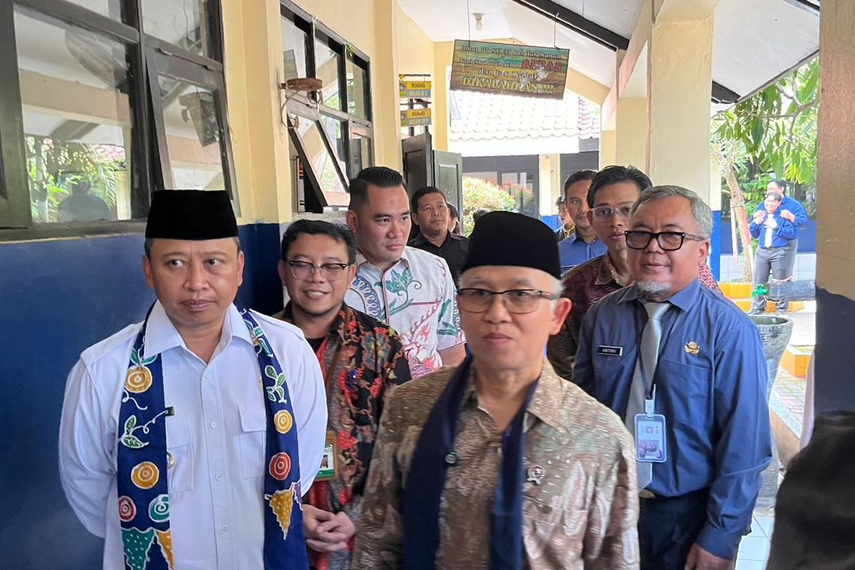 Kemendikdasmen Bakal Bahas Anggaran SD-SMP Gratis Bersama Kemenkeu