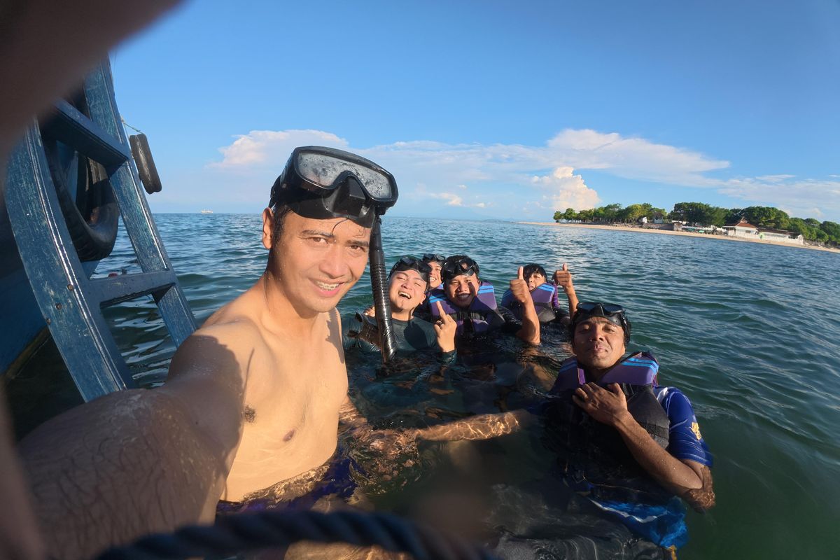 Libur Idul Adha, Wisatawan Nikmati Keseruan Wisata Bahari Gili Ketapang Probolinggo