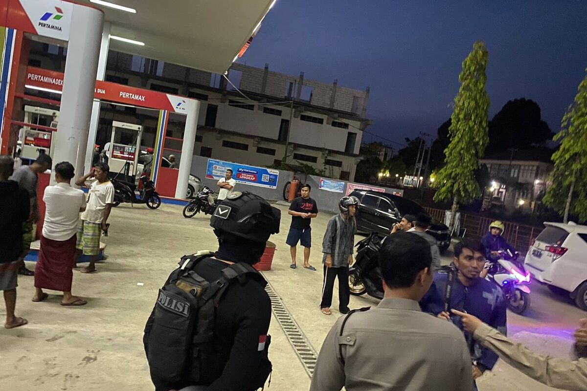 Puluhan Kendaraan Mogok di SPBU Mamuju Usai Isi Pertalite Diduga Tercampur Air, Polisi Turun Tangan