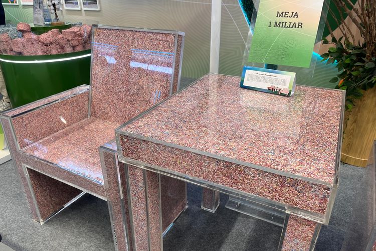 BI Pamer Meja dan Kursi Rp 1 Miliar dari Limbah Uang Kertas