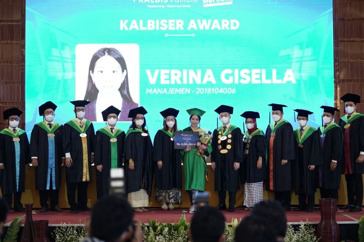 Kalbis Institute Gelar Wisuda bagi 473 Lulusan Sarjana dan Pascasarjana