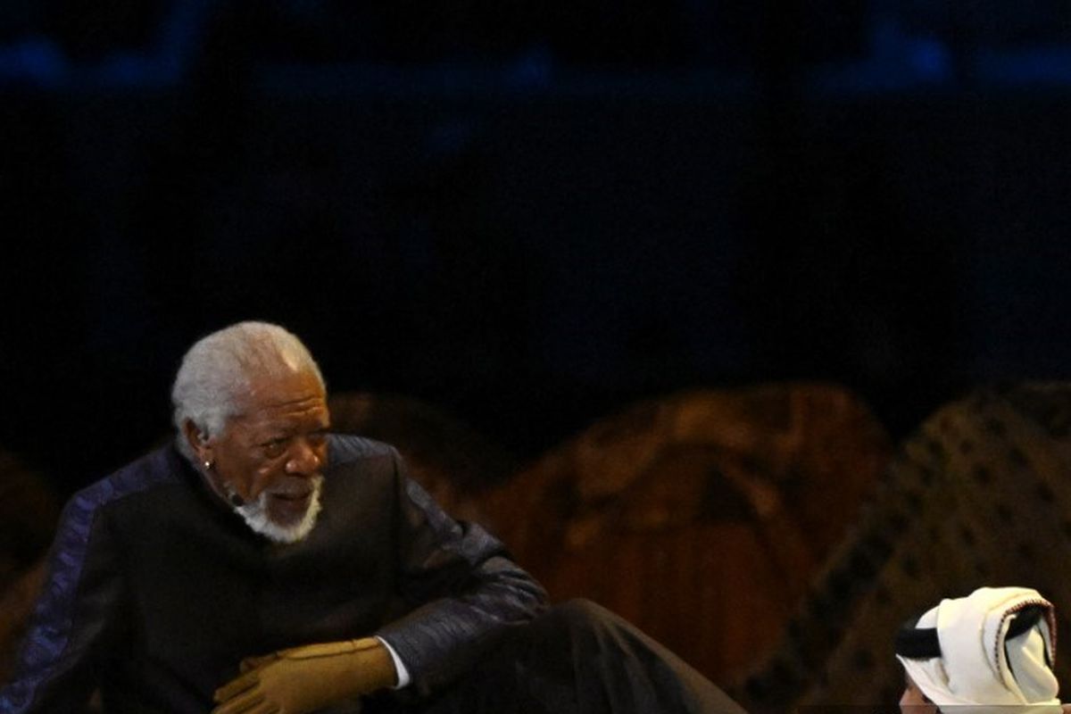 Morgan Freeman Hadir di Opening Ceremony Piala Dunia 2022, Bawa Pesan ...