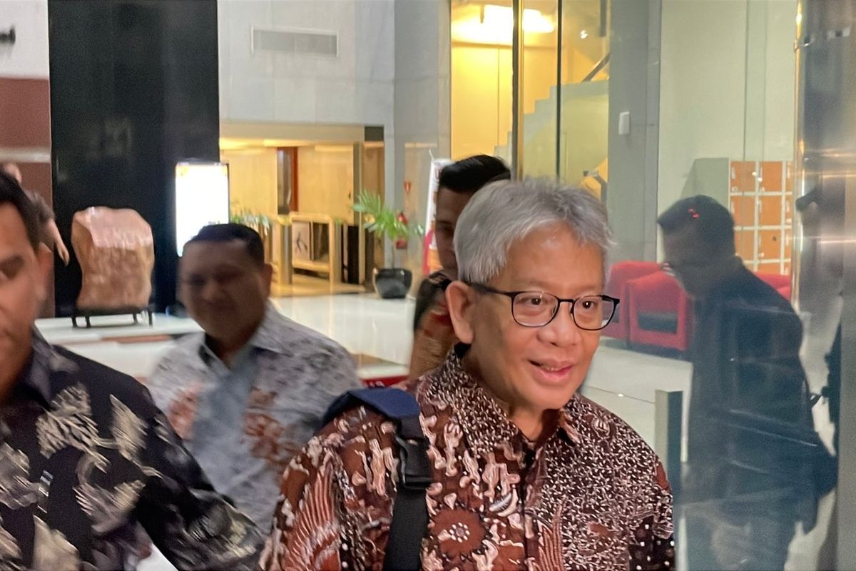 Diperiksa KPK 9 Jam, Eks Dirut Bank BJB Dicecar 20 Pertanyaan Terkait Pengadaan Iklan