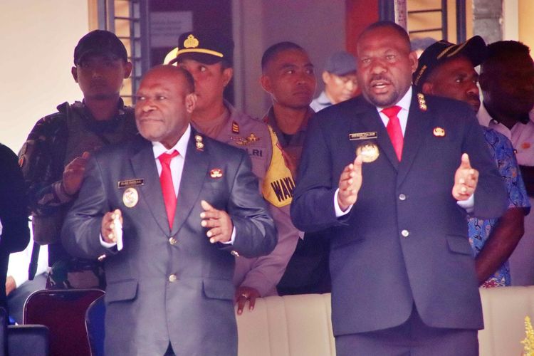 Ibadah Syukur 100 Hari Kerja Bupati dan Wakil Bupati Intan Jaya, Aner Maisini dan Elias Igapa ...