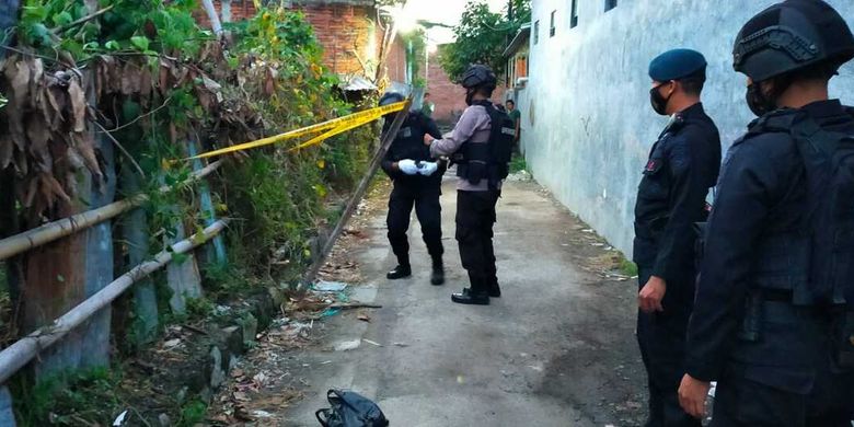 Berita Harian Temuan-benda-diduga-granat-nanas Terbaru Hari Ini ... Berita Harian Temuan-benda-diduga-granat-nanas Terbaru Hari Ini ...