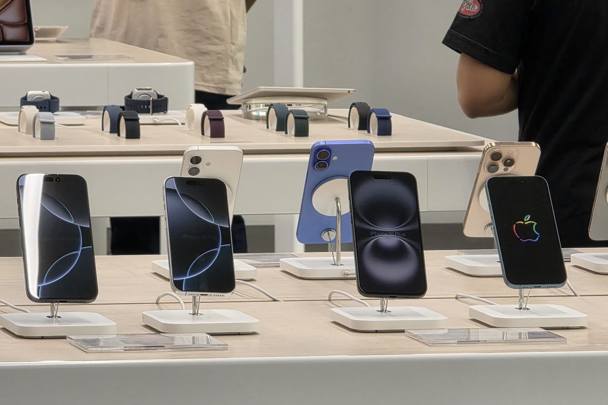 Daftar Harga iPhone Hari Ini 10 Desember 2025, iPhone 15 Mulai Rp 11 Jutaan