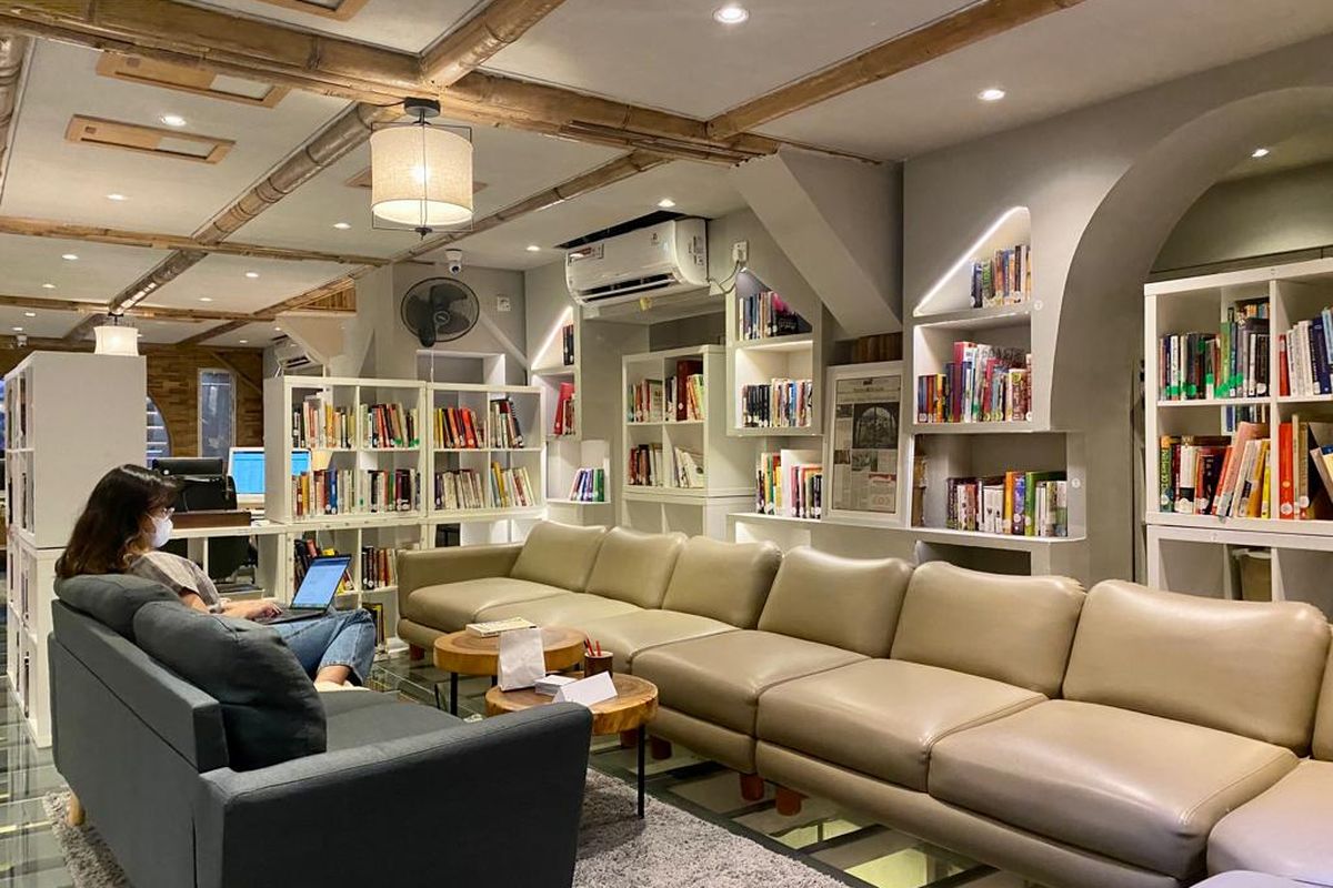 Awal Mula OMAH Library, Perpustakaan Hidden Gem dari Tempat Belajar ...