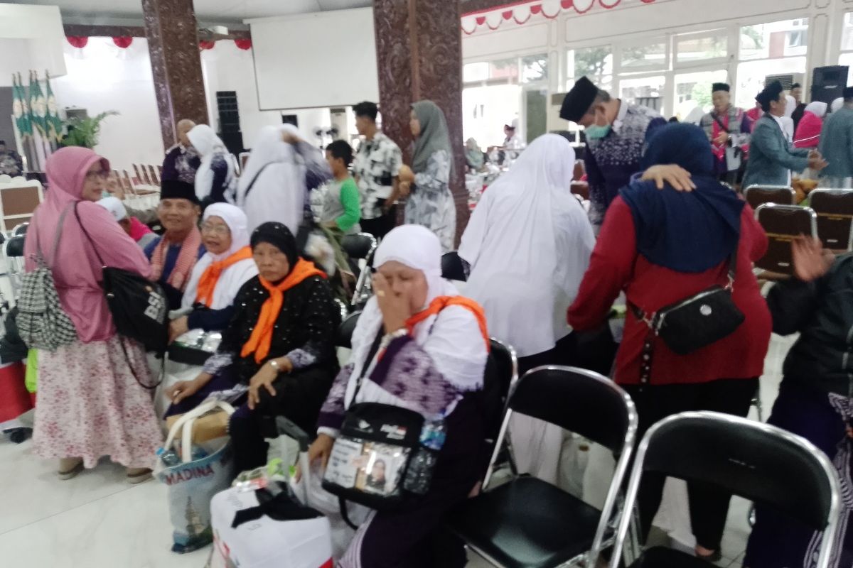 Apa Itu Haji Furoda, Biaya, Syarat, dan Cara Pendaftarannya