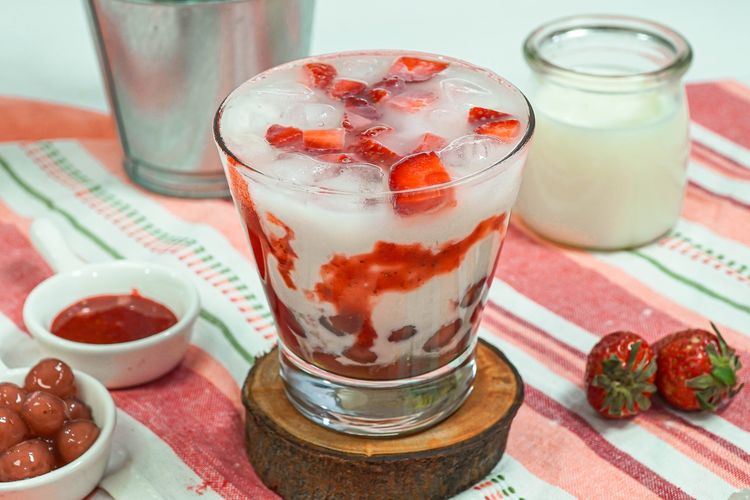 Cara Membuat Boba Kenyal Antigagal, Bikin Pakai Selai Stroberi