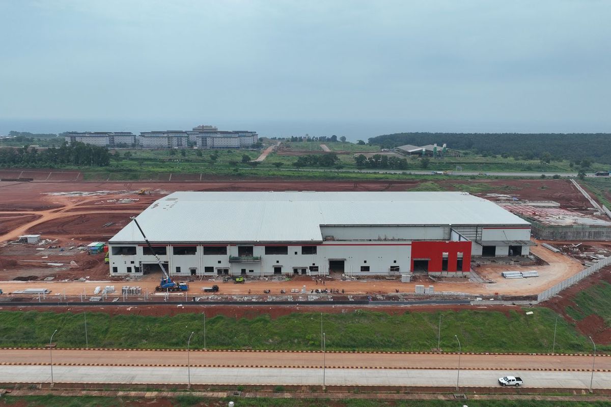 Pabrik Panel Surya Terbesar Asia Tenggara Bakal Beroperasi di KIT Batang