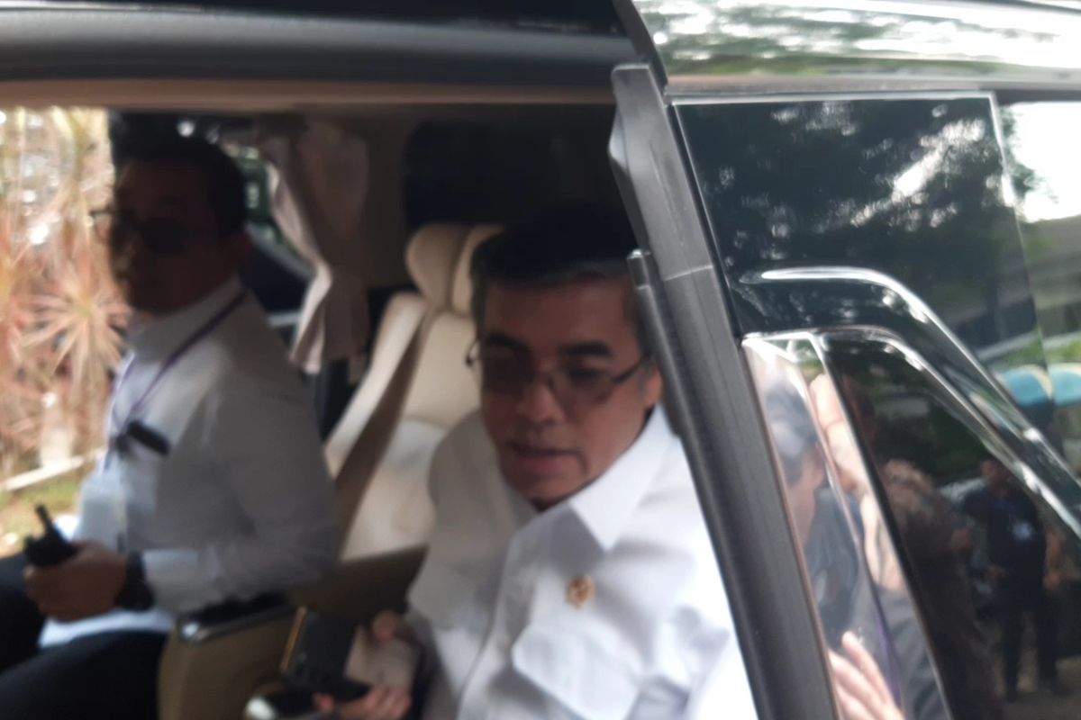 Habis Ikut Pengarahan Presiden di Akmil, Menaker Respons PHK Karyawan PT Sritex