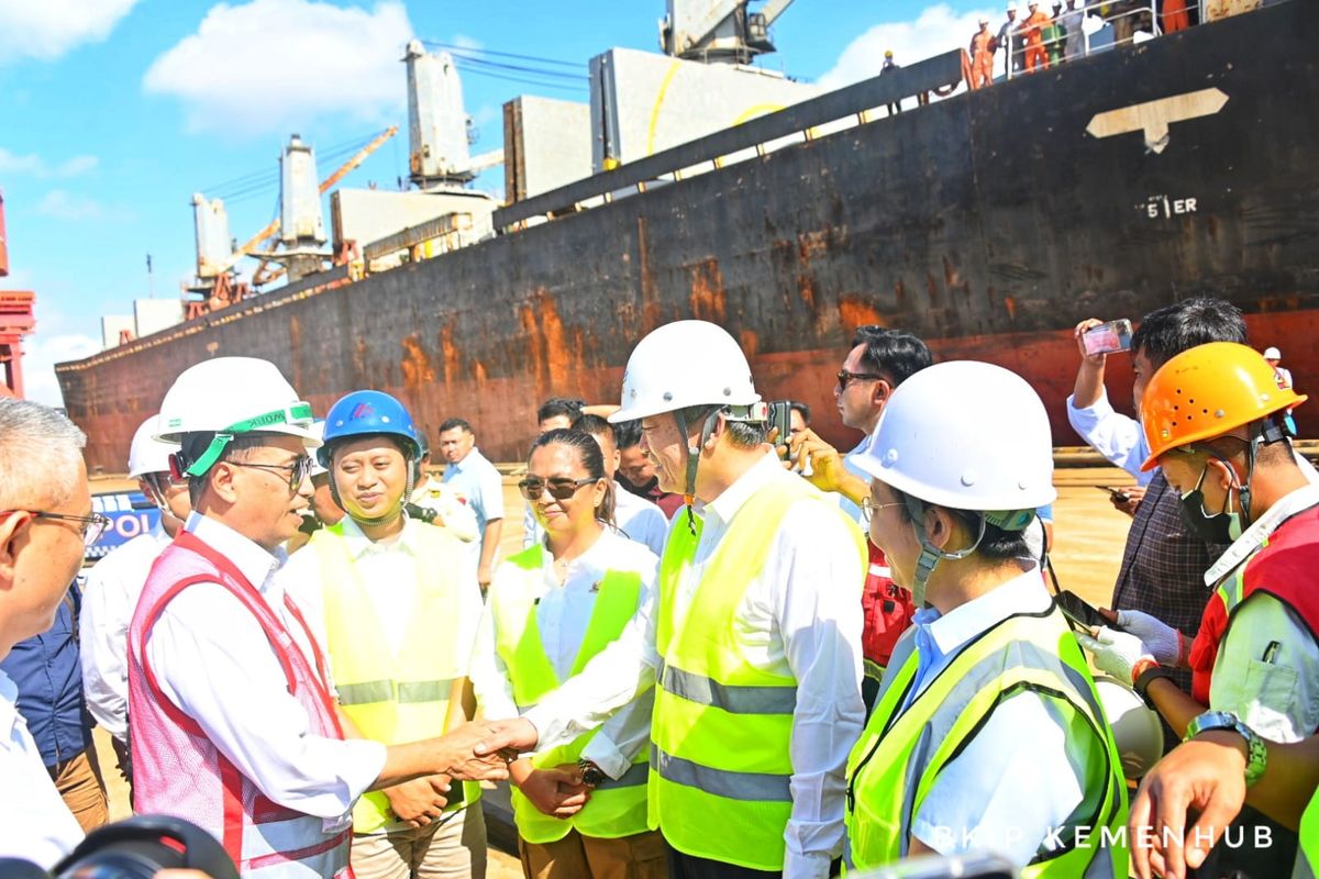 Menhub Dukung Pelabuhan Muara Sampara di Sultra Naik Status