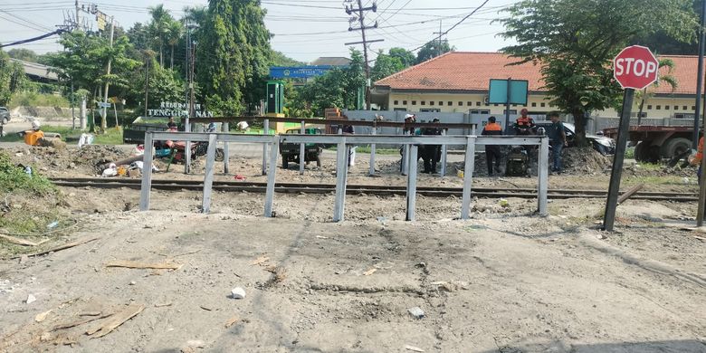 PT KAI Resmi Tutup Pelintasan Sebidang di Gresik, Pasca Kecelakaan Maut KA Jenggala