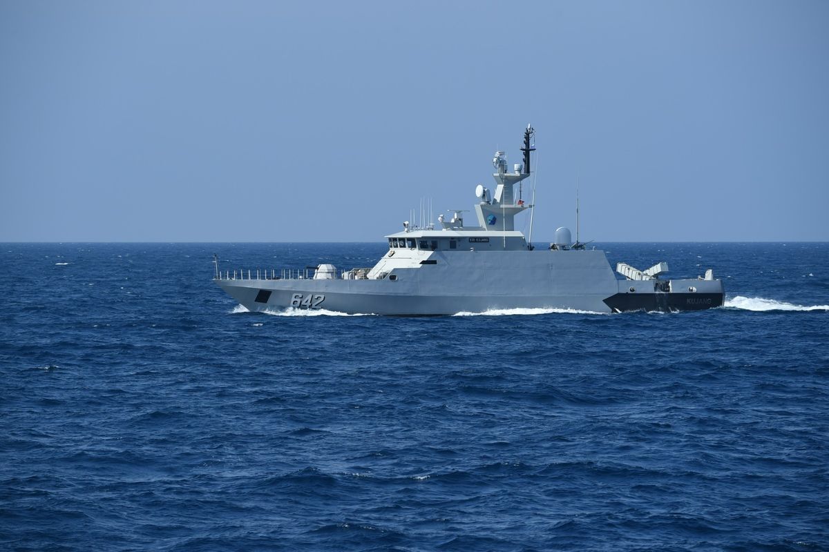 TNI AL Kerahkan 4 KRI untuk Amankan Kegiatan Presiden Jokowi dan Wapres ...