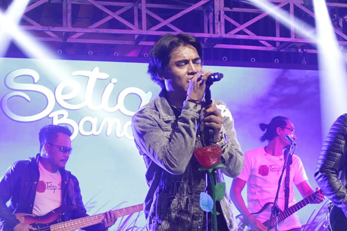4 Fakta Kecelakaan Mobil Setia Band di Tol Cipularang