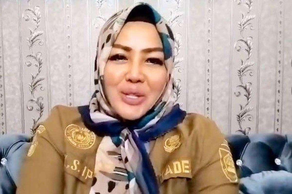 Aksi Kades Wiwin Tertawakan Nasi Kotak Disorot Mendagri: Motifnya Apa?