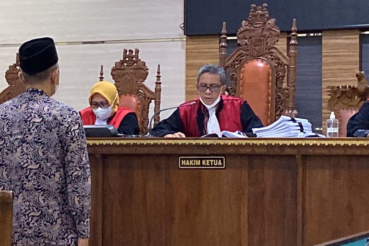 Eks Rektor Unila Karomani Divonis 10 Tahun Penjara, Terbukti Terima Suap Penerimaan Mahasiswa Baru