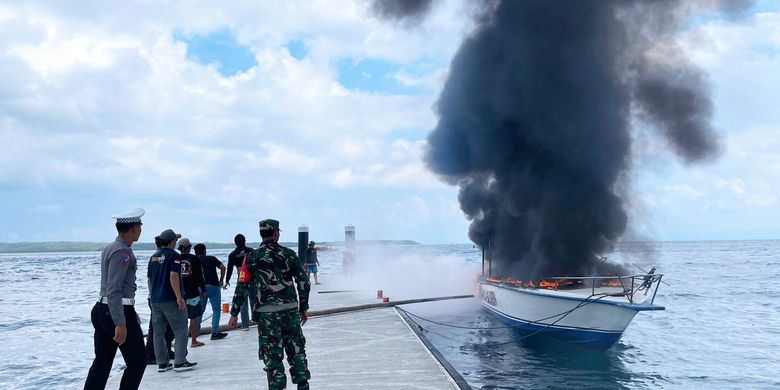 Berita Terkini Harian Kebakaran Kapal Wisata Di Nusa Penida Terbaru ... Berita Terkini Harian Kebakaran Kapal Wisata Di Nusa Penida Terbaru ...