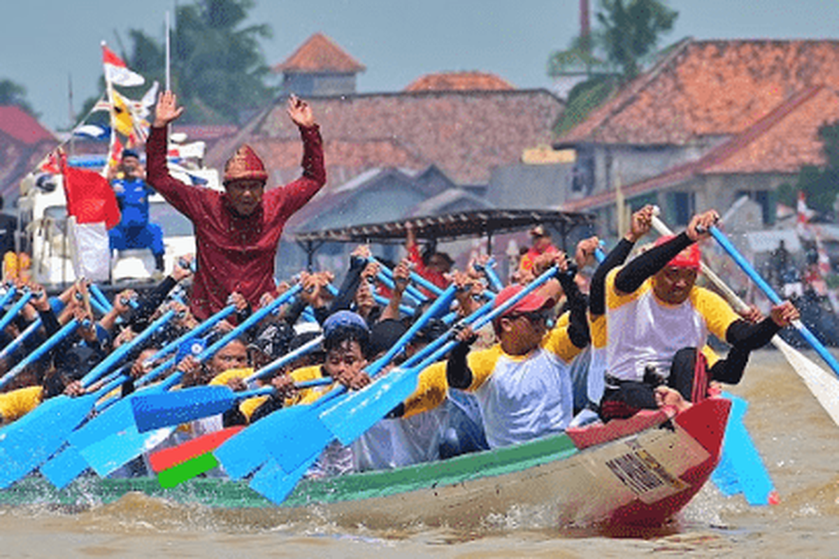 Jadwal Lengkap Festival Perahu Bidar Tradisional 2025 di Sungai Musi ...