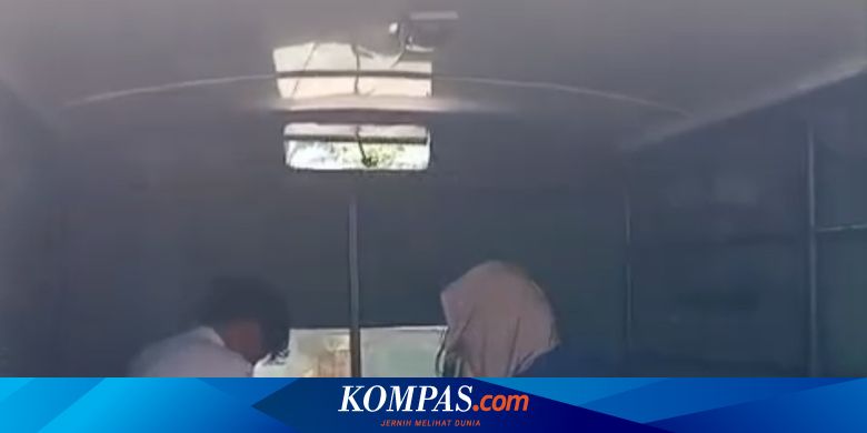 Kepergok Mesum dalam Mobil di Halaman Masjid, Sepasang Remaja Berseragam SMA Diamankan Satpol PP ...