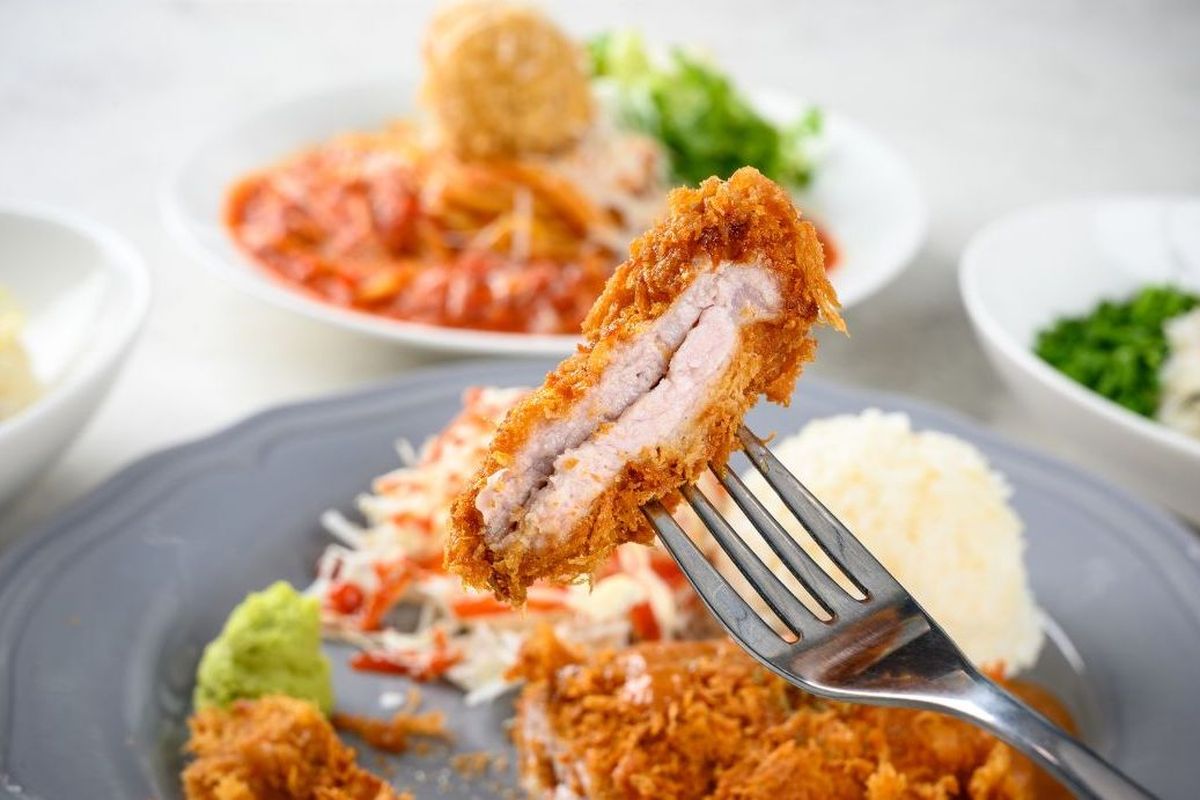 3 Cara Buat Chicken Katsu Jepang ala Chef, Tepung Menempel dan Renyah
