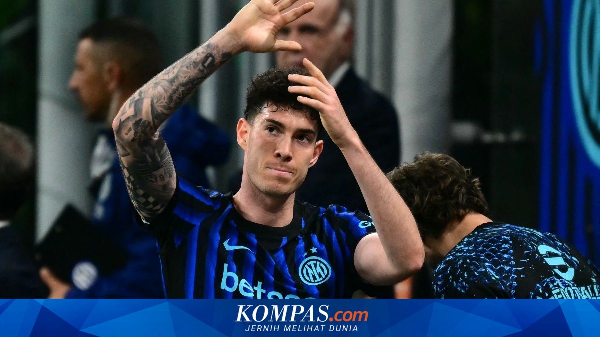 Hansi Flick Pegang Kunci Transfer Alessandro Bastoni ke Barcelona