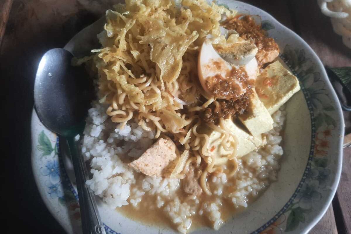 Kuliner Legendaris Sego Sadukan di Surabaya, Hanya Rp 6.000 Per Porsi
