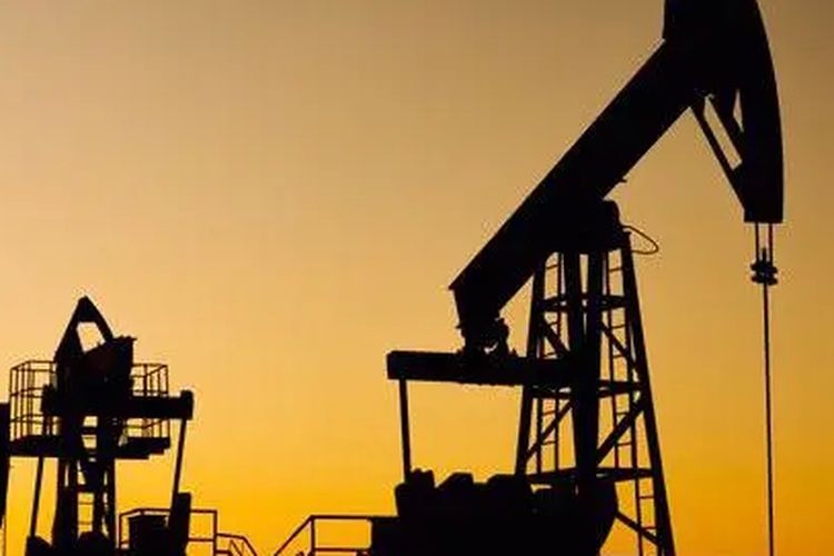 Perdagangan Dibuka, Harga Minyak Dunia Terpantau Naik hingga 5 Persen
