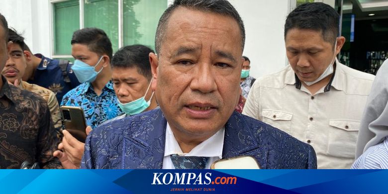 Hotman Paris Bantah Dimarahi Hakim Saat Sidang Teddy Minahasa