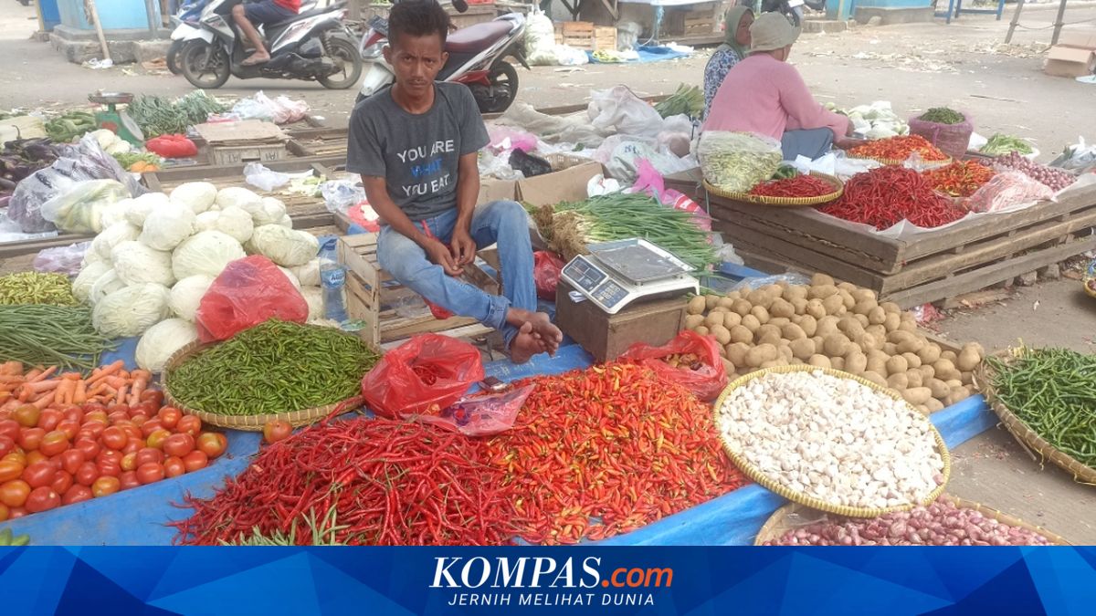 Harga Cabai Merah Keriting di Bekasi Melonjak, Pedagang Keluhkan ...