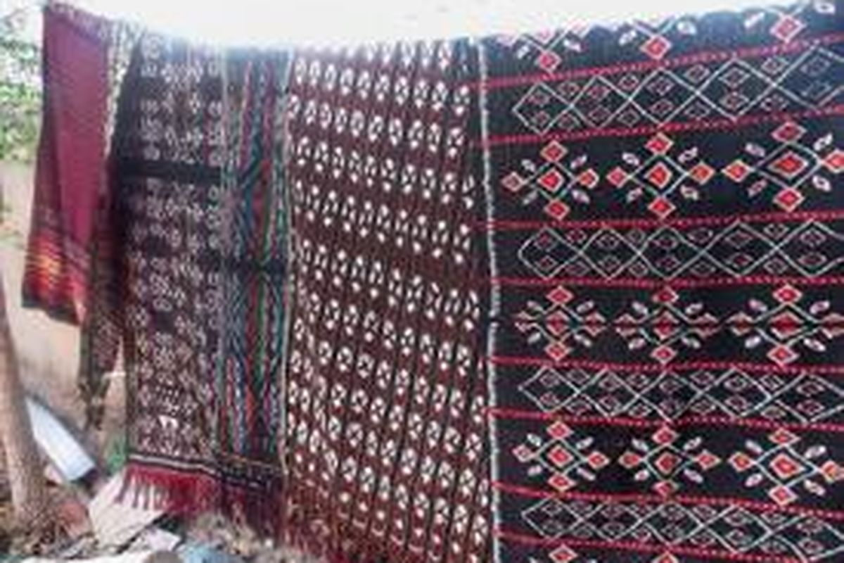 Melihat Warna Indonesia dalam Tenun Khas Rote Ndao