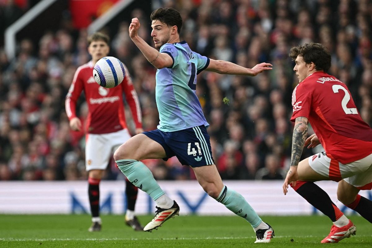 Hasil dan Klasemen Liga Inggris: Man United Vs Arsenal Seri, Chelsea ...