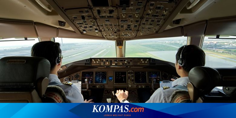 Izinkan Istri Masuk Ruang Kokpit Pesawat, Seorang Pilot Diskors dan Didenda
