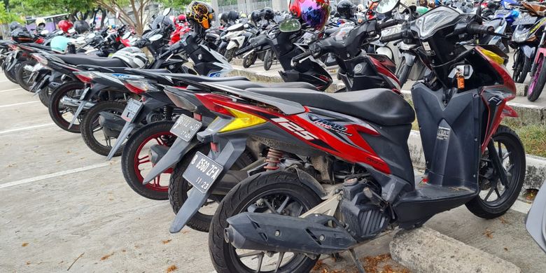 Berita Harian Tarif Parkir Inap Mobil Dan Motor Di Stasiun Terbaru Hari ...