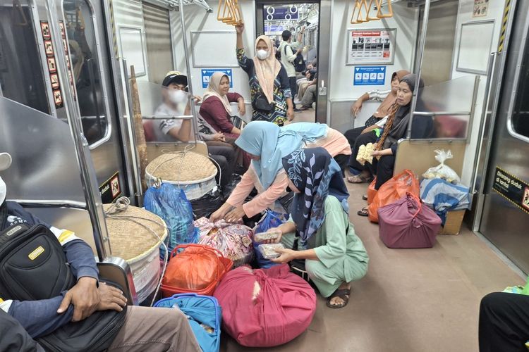 Berita Terkini Harian Potret Krl Pagi Terbaru Hari Ini - Kompas.com