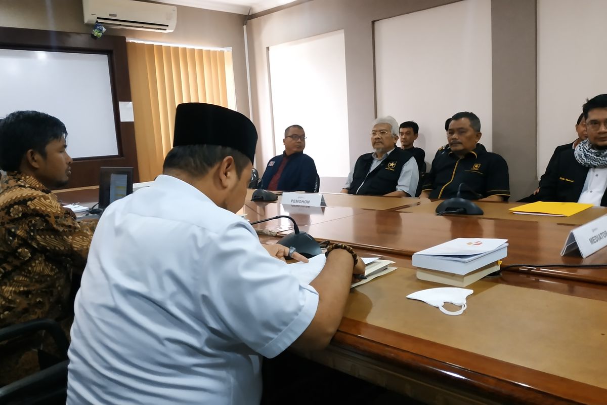 Bawaslu Gelar Mediasi Partai Ummat dan KPU secara Tertutup