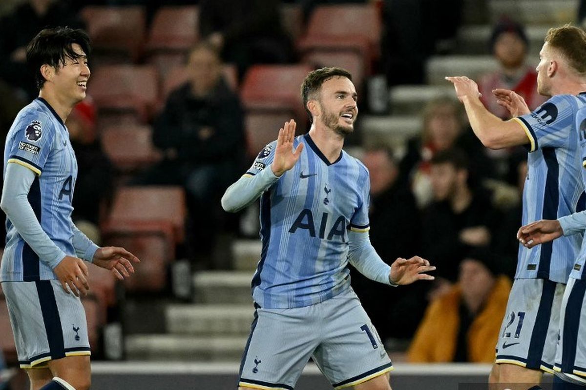 Southampton Vs Tottenham: Spurs Pesta 5 Gol, Russell Martin Dipecat