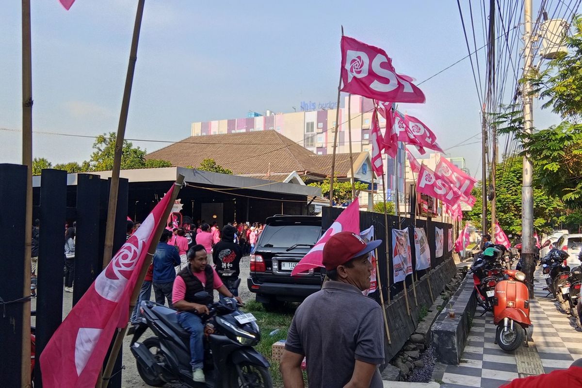 Bendera Partai Berubah Jadi Pink, Ini Penjelasan PSI