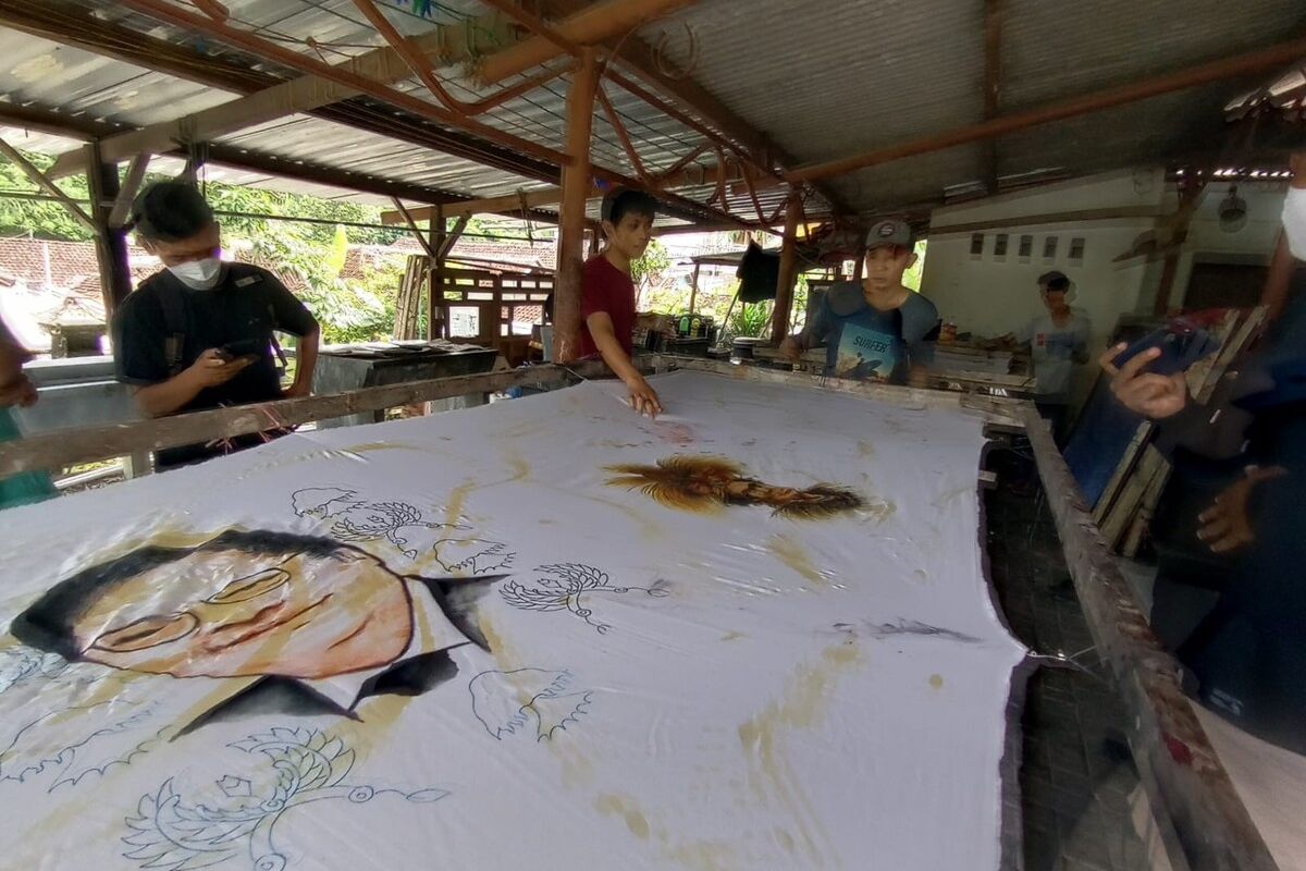 Cerita Akhyar, Kembangkan Batik Lukis Wajah yang Diminati hingga Korea