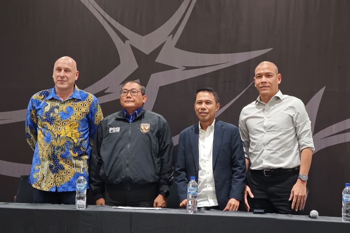 Road Map Sepak Bola Indonesia Diluncurkan 2026, Alexander Zwiers ...