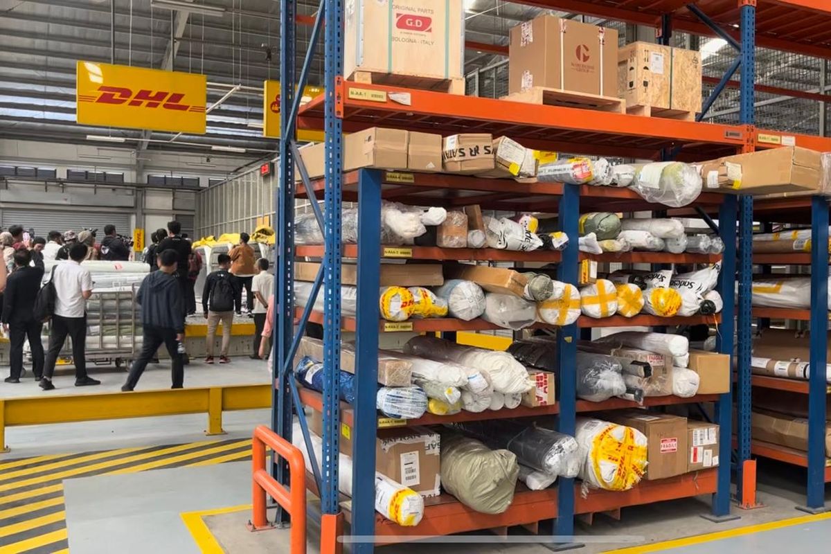 Dorong Akses Pengiriman Internasional, DHL Express Buka Service Point ...