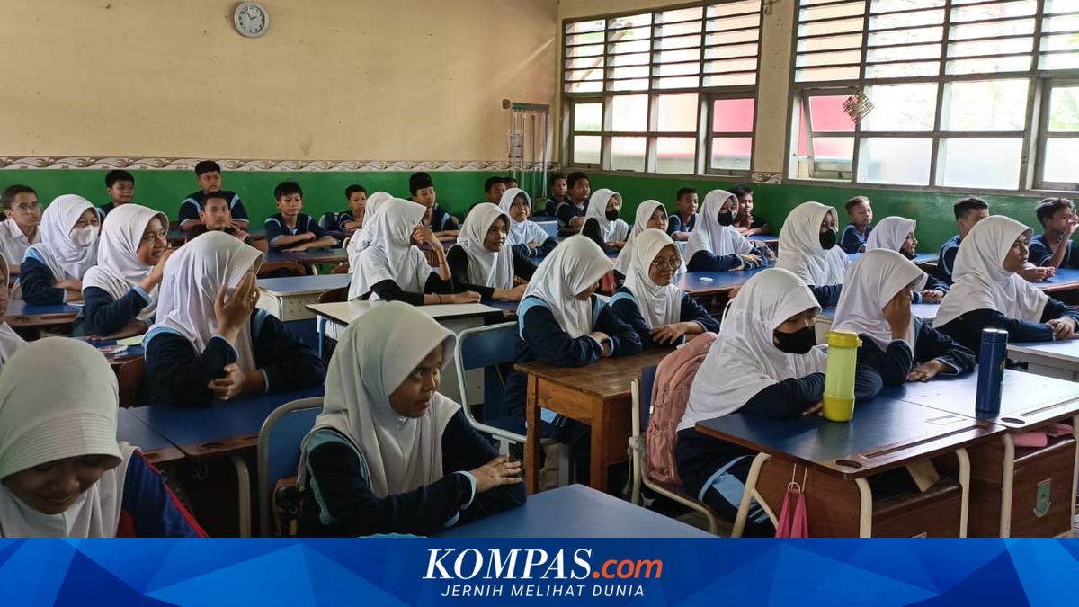 Murid Sempat Belajar Lesehan, Orangtua Menyesal Daftarkan Anaknya di ...