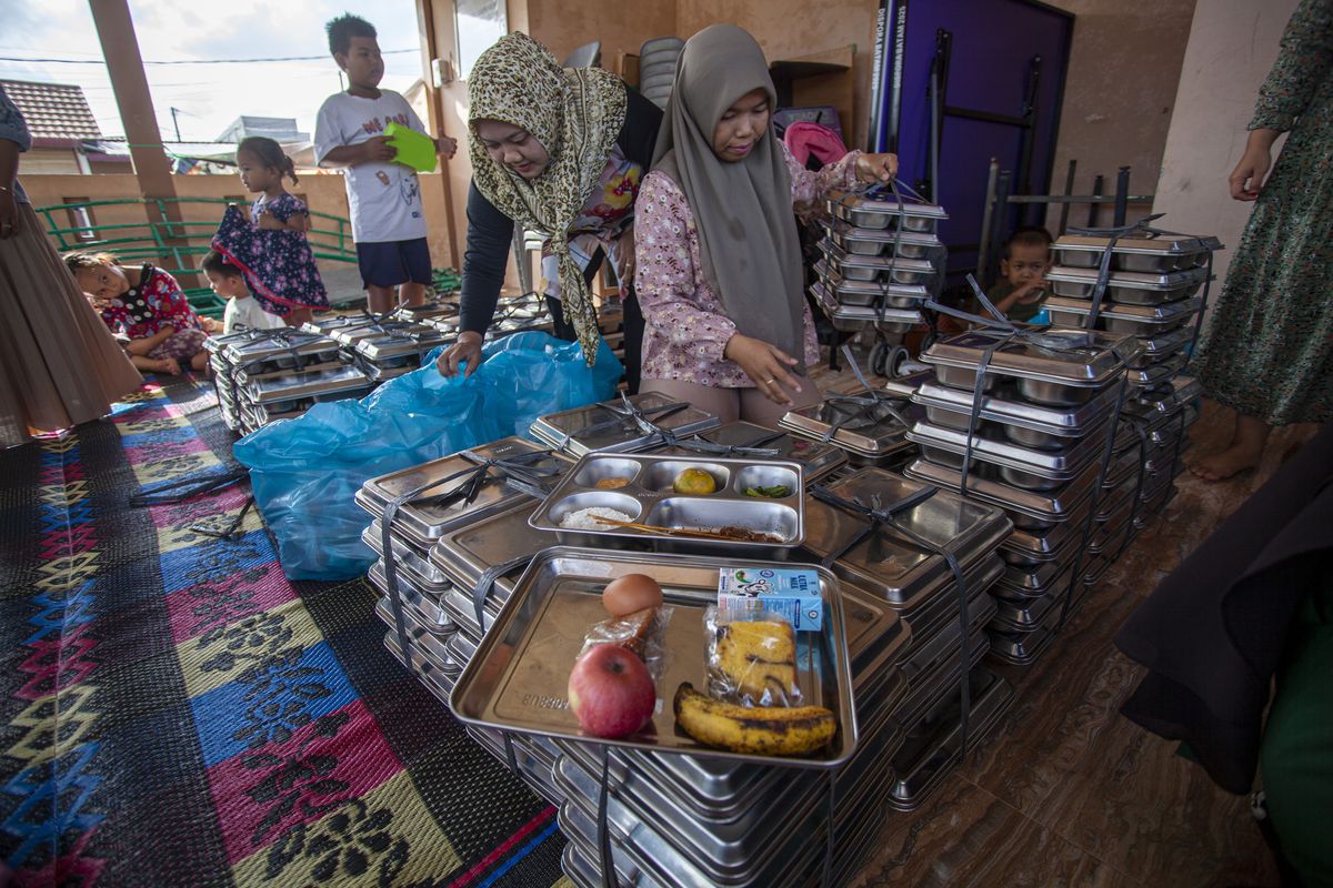 Menata Ulang MBG: Lebih Tepat Sasaran, Lokal, dan Kecil Biaya Birokrasi
