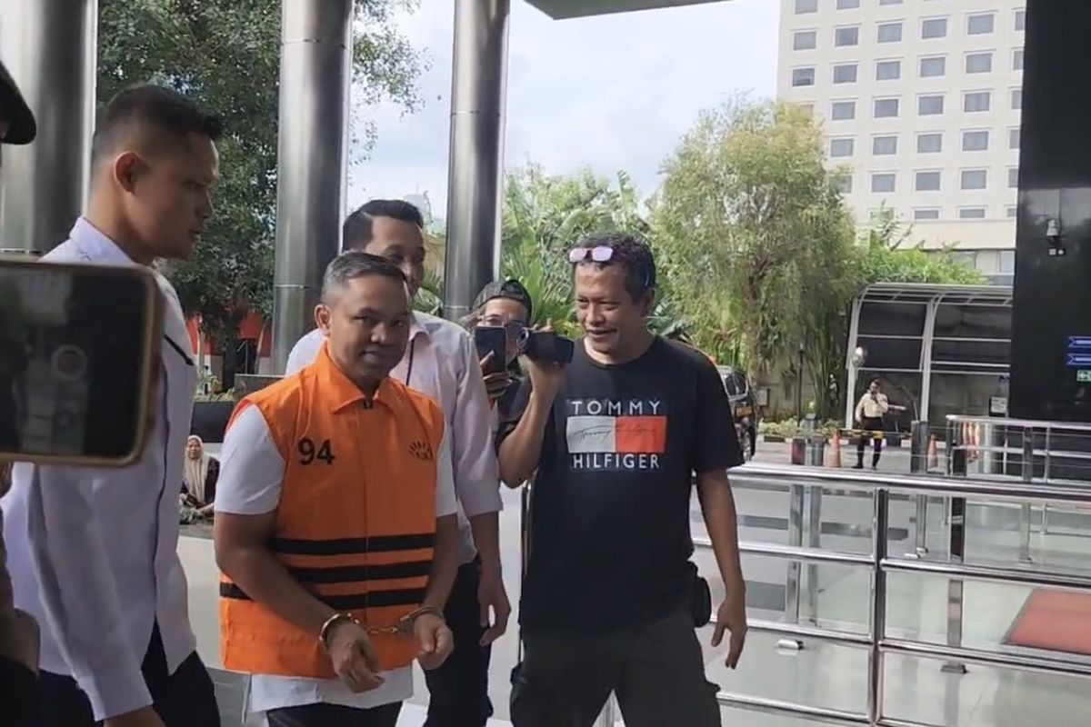 KPK Tetapkan Gubernur Riau Abdul Wahid Tersangka Kasus Pemerasan