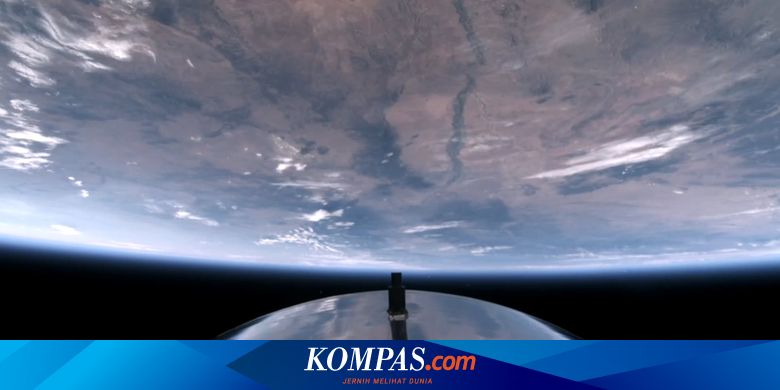 Virgin Galactic Terbangkan 3 Turis Pertama ke Tepi Luar Angkasa